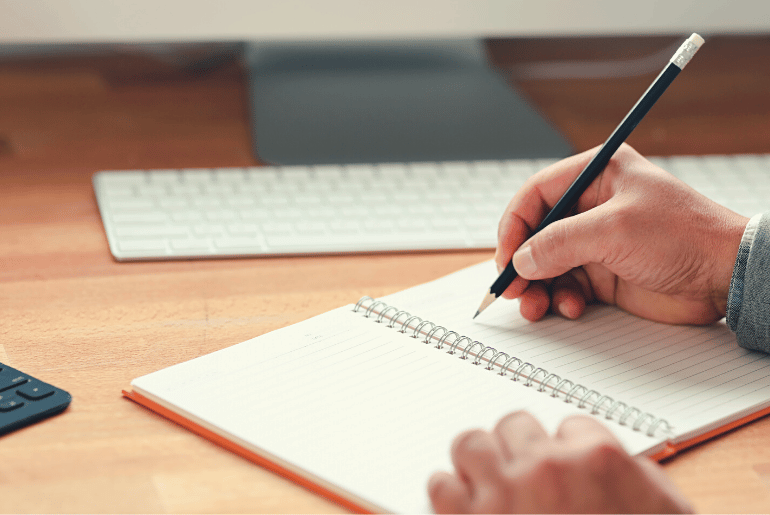 Setting Realistic VS Unrealistic Goals: What You Need to Know Setting Realistic VS Unrealistic Goals: What You Need to Know